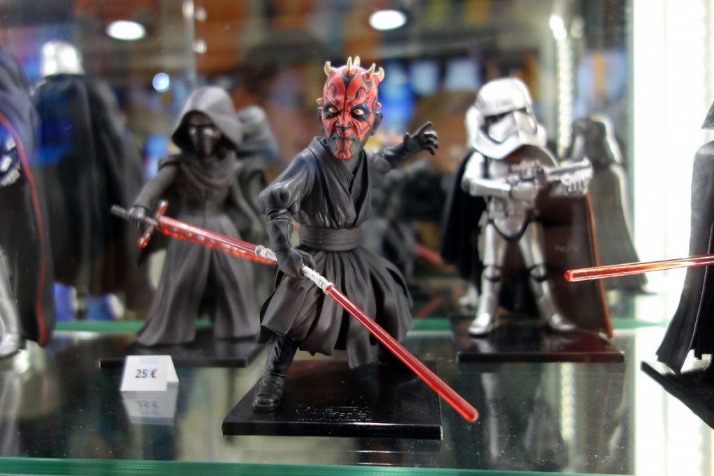 What Does Merchandise Mean? What Are Examples? Merchandise Vs. Products ...