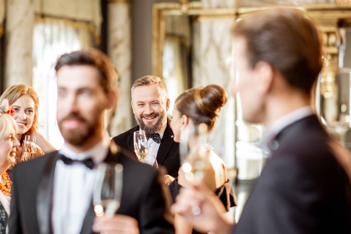dress looks good on everyone? in party for girls? elegant attire?